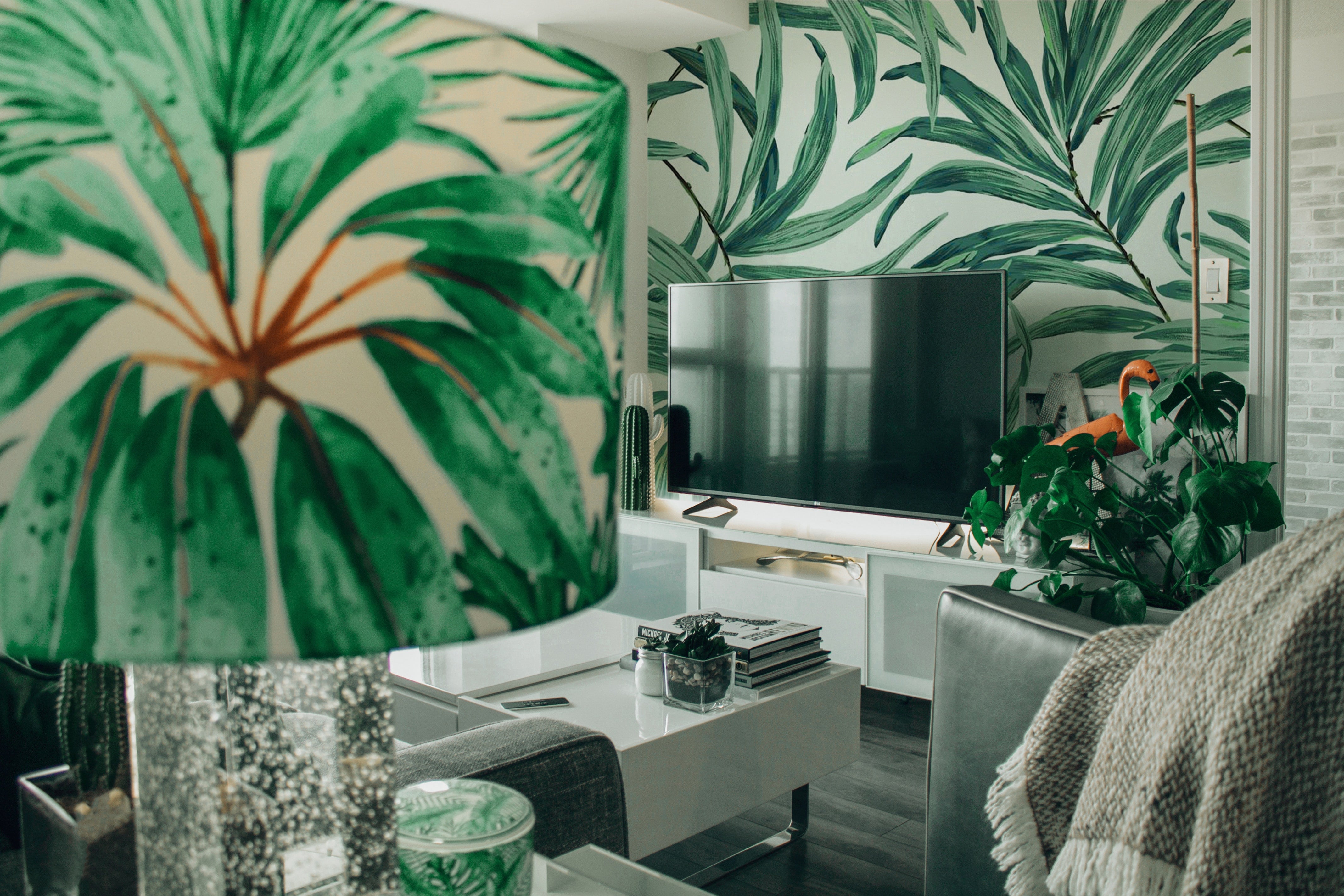 Feature Wall Design Tips - The Do’s and Don’ts – DoorsDirect
